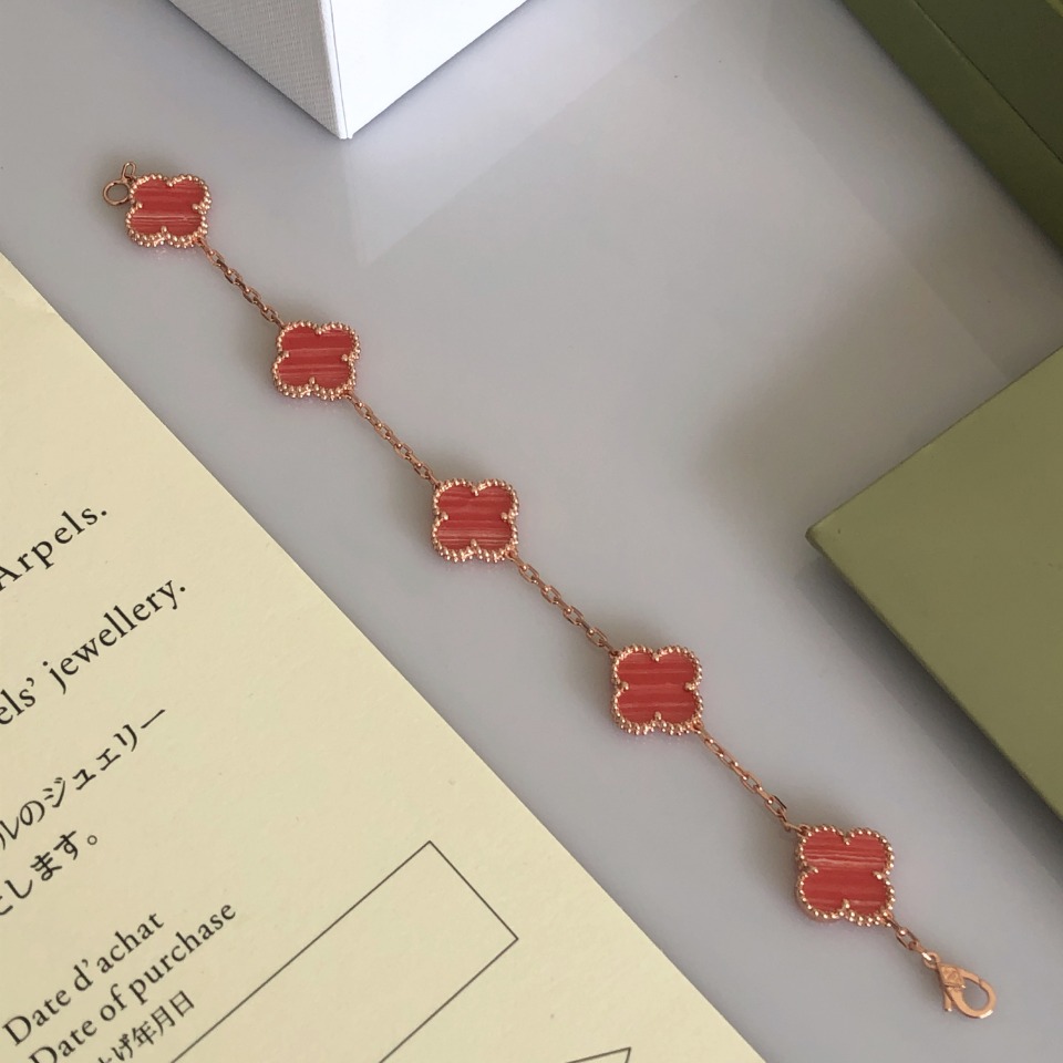 Replica Van Cleef & Arpels Bracelet For Women #1046741, $39.00 USD ...