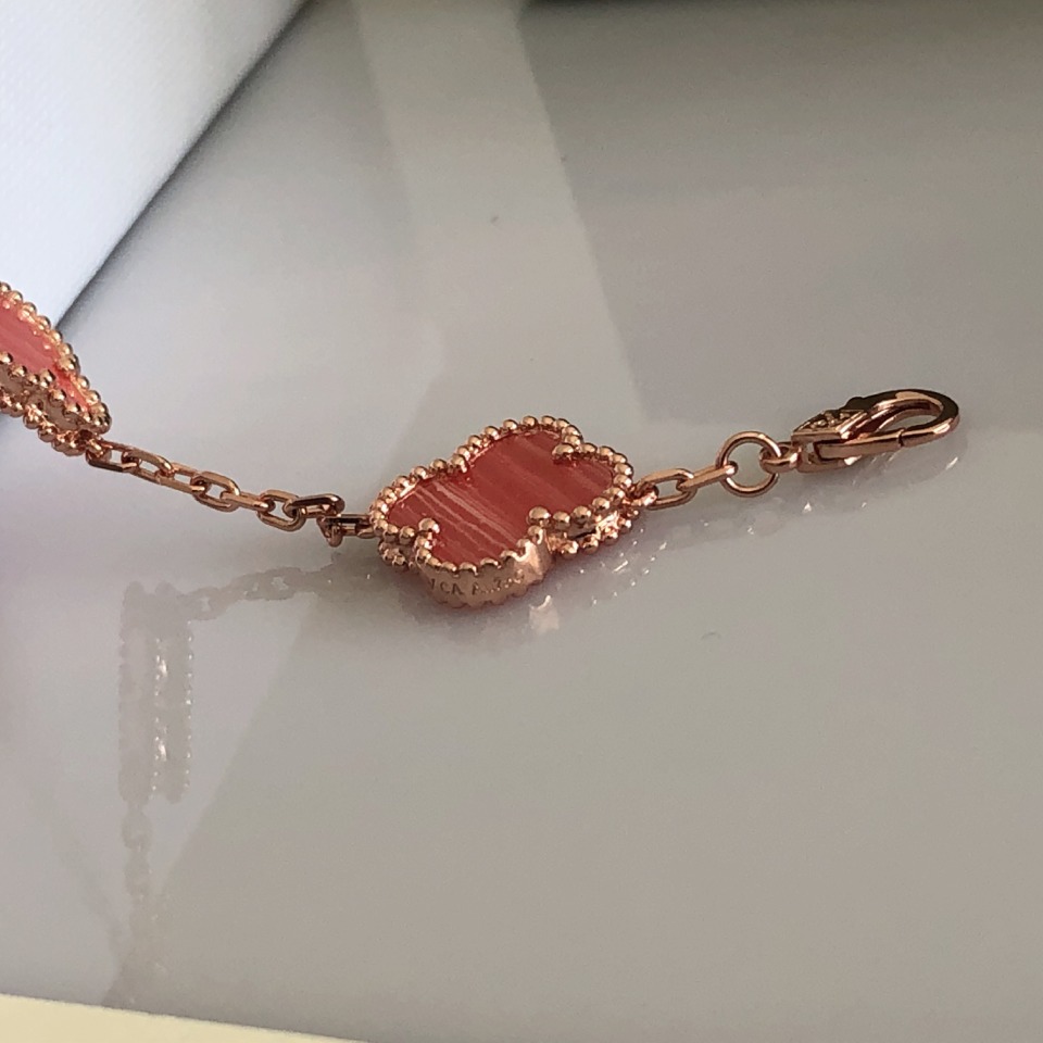Replica Van Cleef & Arpels Bracelet For Women #1046741, $39.00 USD ...